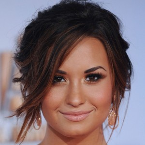 10 Celebrities That Have Way Too Many Tattoos - ZergNet