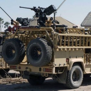 British Special Forces Combat ISIS in Modified Land Cruisers - ZergNet