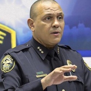 Retired Police Chief Says He Was Unlawfully Detained At JFK - ZergNet