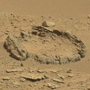 Strange 'Stone Circle' Spotted on Mars - ZergNet
