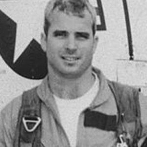 Photo of Young John McCain Goes Viral - ZergNet