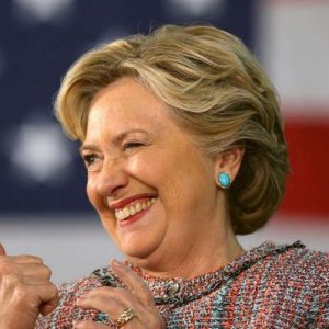 US Postal Service Broke Law Helping Hillary Clinton - ZergNet