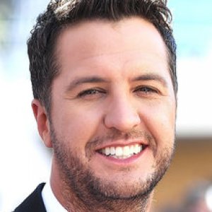 Luke Bryan Named Second 'American Idol' Judge - ZergNet