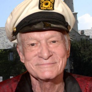 Playboy Mansion Staffers Oddly Left Out of Hugh Hefner's Funeral - ZergNet