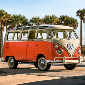 The Coolest Minivans of All Time - ZergNet