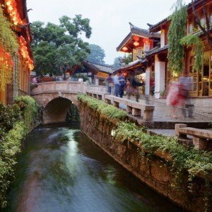 These Are the Most Beautiful Side Streets Around the World - ZergNet