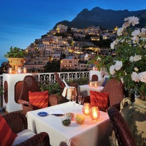 13 of the World’s Best Cliffside Restaurants - ZergNet