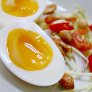 How to Make a Perfect Medium-Boiled Egg - ZergNet