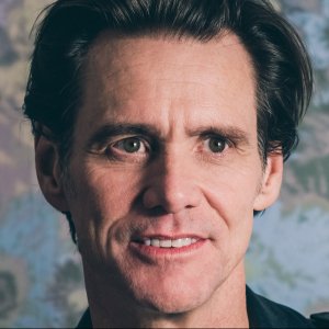19 Foreign Celebrities Who Became U.S. Citizens - ZergNet