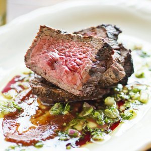 8 Mouth-Watering Steak Recipes From Your Favorite Iron Chefs - ZergNet