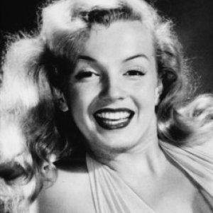 How the Perfect Female Body Type Has Changed Throughout Time - ZergNet