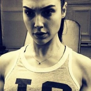 How Gal Gadot Got Ripped To Play Wonder Woman - ZergNet