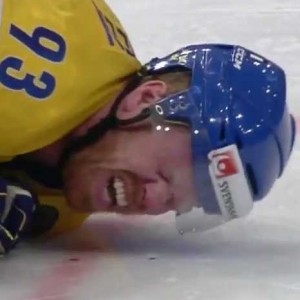 20 Dirtiest Hits in NHL History - ZergNet