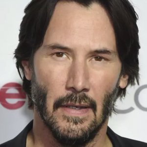 The Tragic Real-Life Story of Keanu Reeves - ZergNet