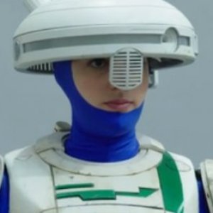 The Actress Who Plays L3 in 'Solo' is Gorgeous in Real Life - ZergNet