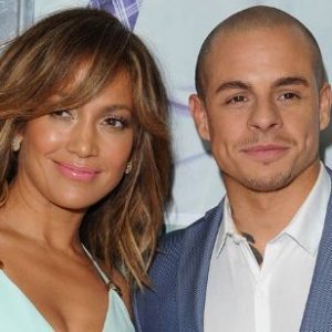 The Real Reason Why J. Lo and Casper Smart Broke Up - ZergNet