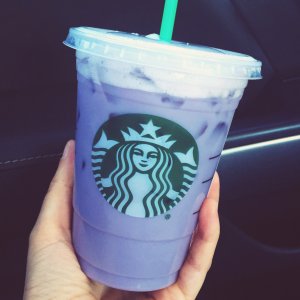 Delicious Starbucks Drink Hacks You Haven't Thought to Try - ZergNet