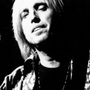 Remembering Tom Petty, the Musician Who Made America Smile - ZergNet
