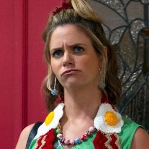 TV’s Worst Dressed Characters of All Time, Ranked - ZergNet