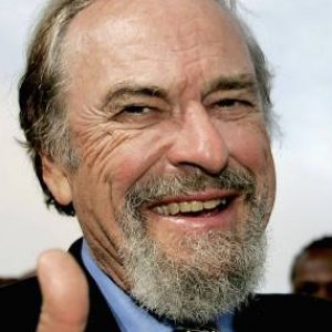 The Wild Stories That Followed Hollywood Actor Rip Torn - ZergNet