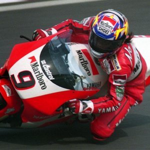 Japanese Motorcycle Racing Isn't What You Expect - ZergNet