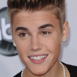 The Best and Worst Smiles in Hollywood - ZergNet