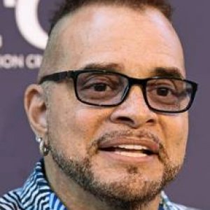 The Real Reason Why Sinbad Disappeared From Hollywood - ZergNet