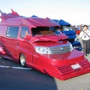 We've Found the Weirdest Minivan Ever Invented - ZergNet