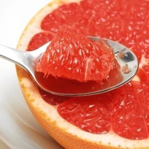Hidden Dangers of Eating Grapefruit Are Scary - ZergNet