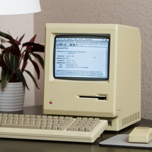 Plugging a 1986 Mac Plus Into The Modern Web - ZergNet