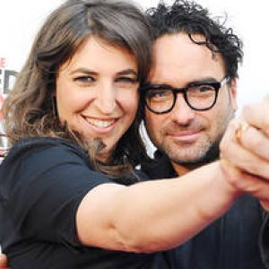 8 Celebrities Who Shared Their First Kiss On Screen - ZergNet