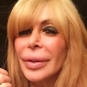 Big Ang Steps Out With A New Look After Surgery - ZergNet