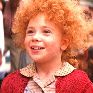 The Little Girl Who Played 'Annie' is Quite the Looker Today - ZergNet
