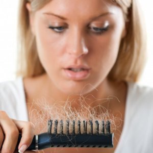Surprising Reasons Your Hair is Falling Out - ZergNet