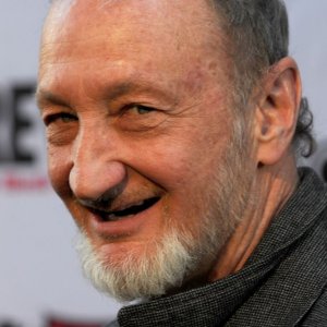 Robert Englund Talks Why 'JJ Villard's Fairy Tales' Are Twisted - ZergNet