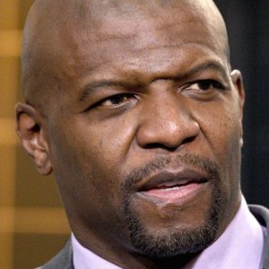 Terry Crews Responds To Backlash Over Eyebrow-Raising Tweet - ZergNet