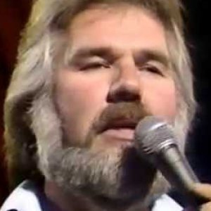 This Was Kenny Rogers' Favorite Song to Sing - ZergNet