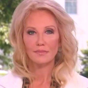 Plastic Surgeon Weighs in on Kellyanne Conway's New Look - ZergNet