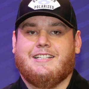 The Truth About Luke Combs - ZergNet