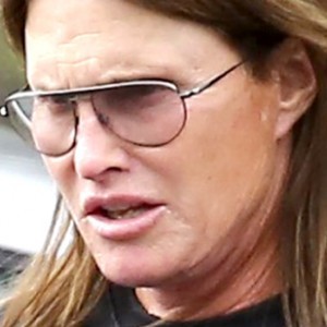 Bruce Jenner Wears a Dress in Newly Published Photos - ZergNet