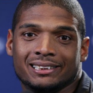 What Other CFL Players Have To Say About Michael Sam - ZergNet