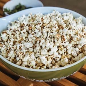 Japanese Bar Popcorn Is The Perfect Change Up - ZergNet