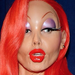 How Heidi Klum Transformed Into Jessica Rabbit for Halloween - ZergNet