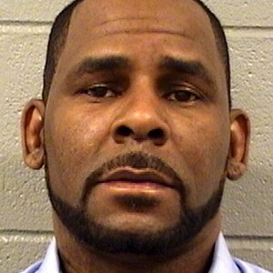 State Prosecutor Drops Charges Against R. Kelly - ZergNet