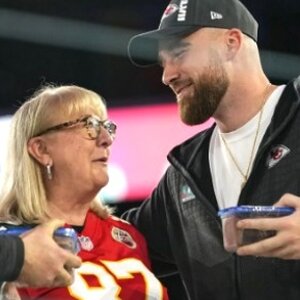 Donna Kelce Hugs Travis & Consoles Jason After 2023 Super Bowl - ZergNet