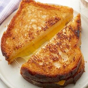 This Crispy Coating Transforms A Classic Grilled Cheese - ZergNet