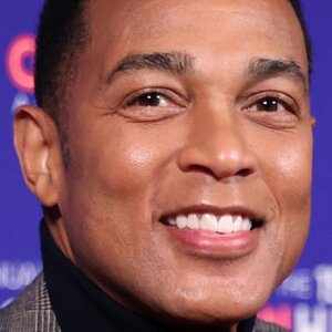 Expert Weighs In On Lemon's Body Language During CNN Return - ZergNet