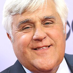 Jay Leno Reveals His Extraordinary New Face Months After Fire - ZergNet