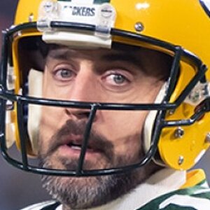Things Just Took A Wild Turn With Aaron Rodgers & The Jets - ZergNet