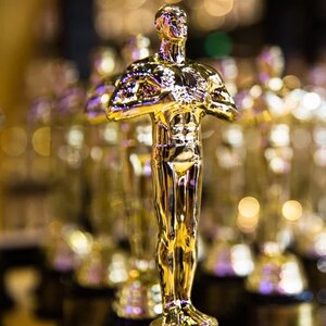 What Oscar Nominees Find In Their Super Luxe Gift Bags - ZergNet